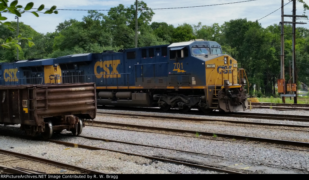 CSX 701 (ES44AC-H)
